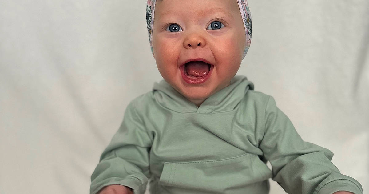 Vote Shiloh from Franklin Furnace in Junior Pageant - Instant Rewards