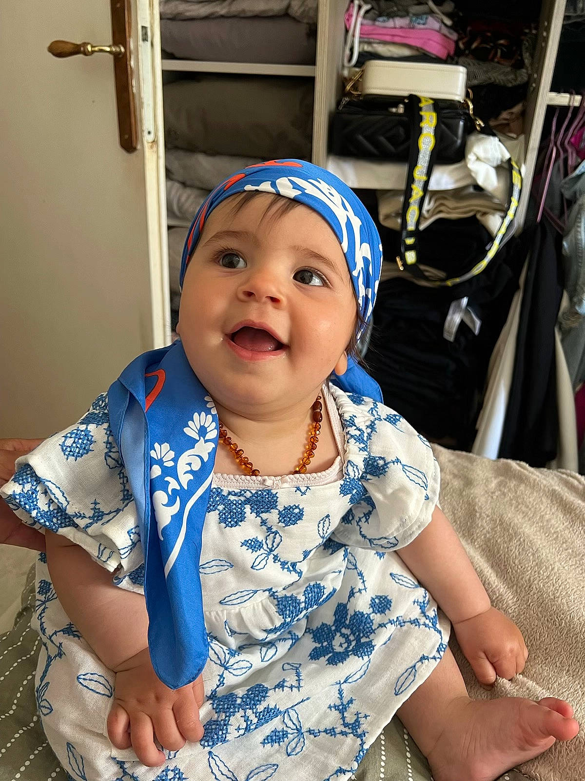 Leyla : Signification, origine, personnalité et popularité du prénom bébé