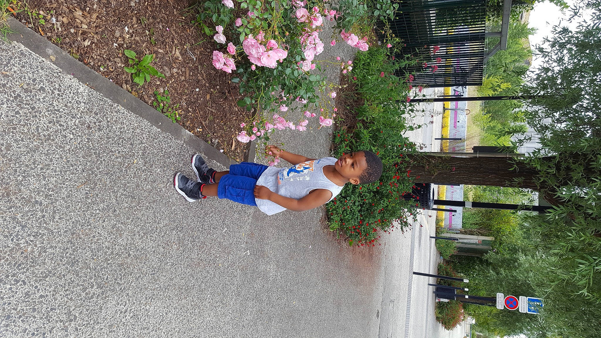 Yohan : Signification, origine, personnalité et popularité du prénom bébé