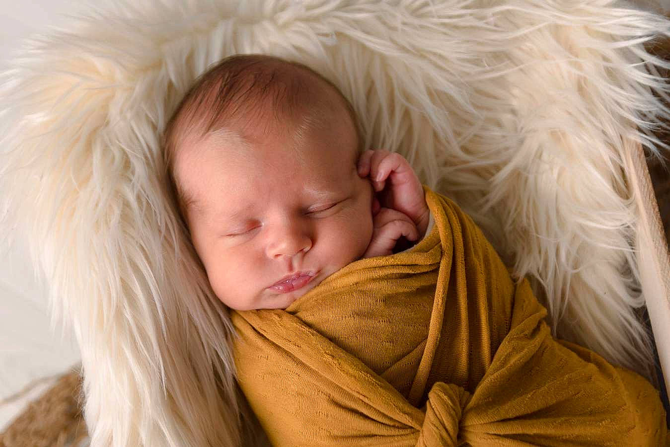 Yohan : Signification, origine, personnalité et popularité du prénom bébé