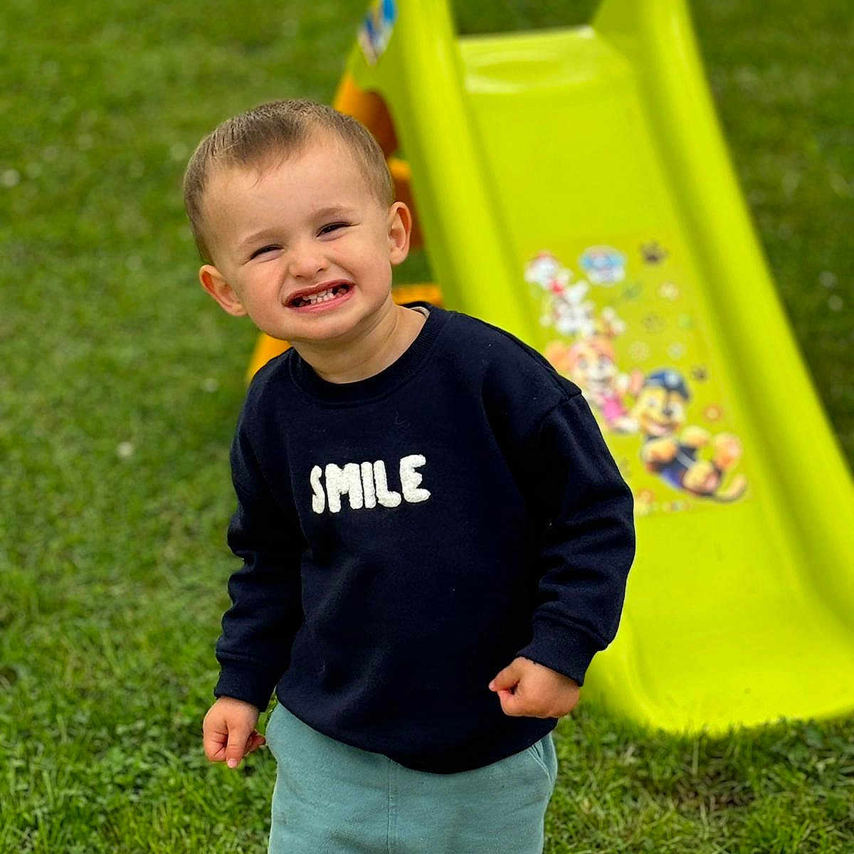 Jimmy : Signification, origine, personnalité et popularité du prénom bébé